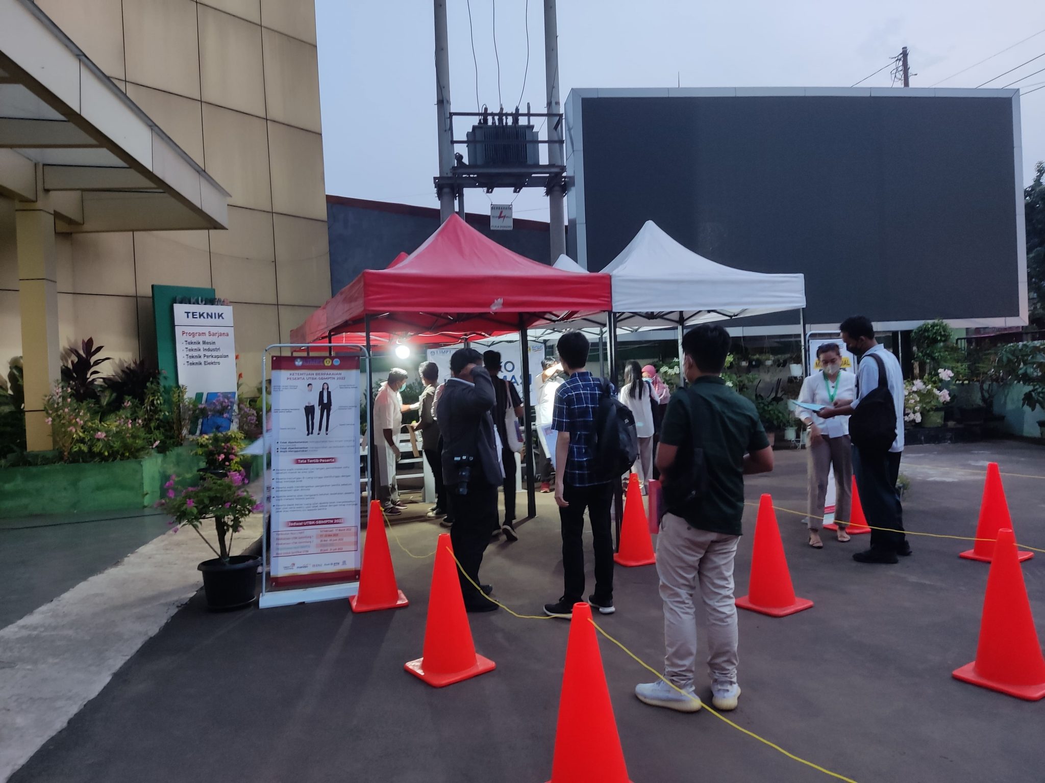 Fakultas Teknik UPNVJ Kampus Limo Menjadi Pusat UTBK 2022 - Fakultas ...